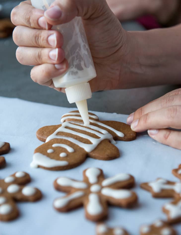 The Secret of Beautifully Decorated Cookies Is a Cheap Squeeze Bottle ...