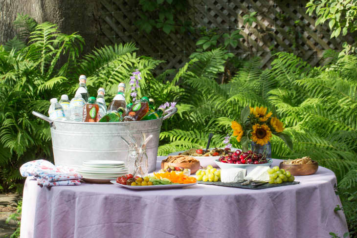 7 Tips for Hosting a Summer Party | The Kitchn