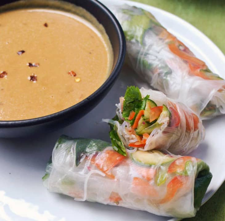 How To Make Vietnamese Spring Rolls (Summer Rolls) with Spicy Peanut ...