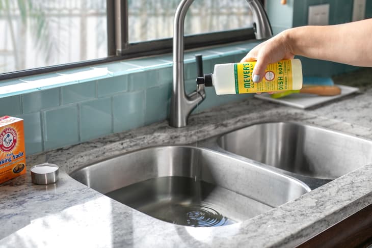 How to Clean a Greasy Range Hood Filter (Photos & Step-by-Step ...