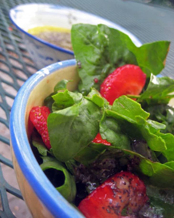 Recipe: Spinach and Strawberry Salad Fruit Slinger, Chicago | The Kitchn