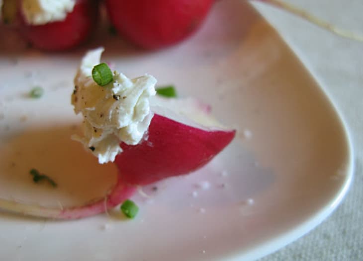 Afternoon Snack: Radishes with Cream Cheese and Chives | The Kitchn