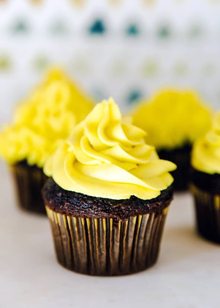 How To Frost a Cupcake: 5 Easy Ways | Kitchn