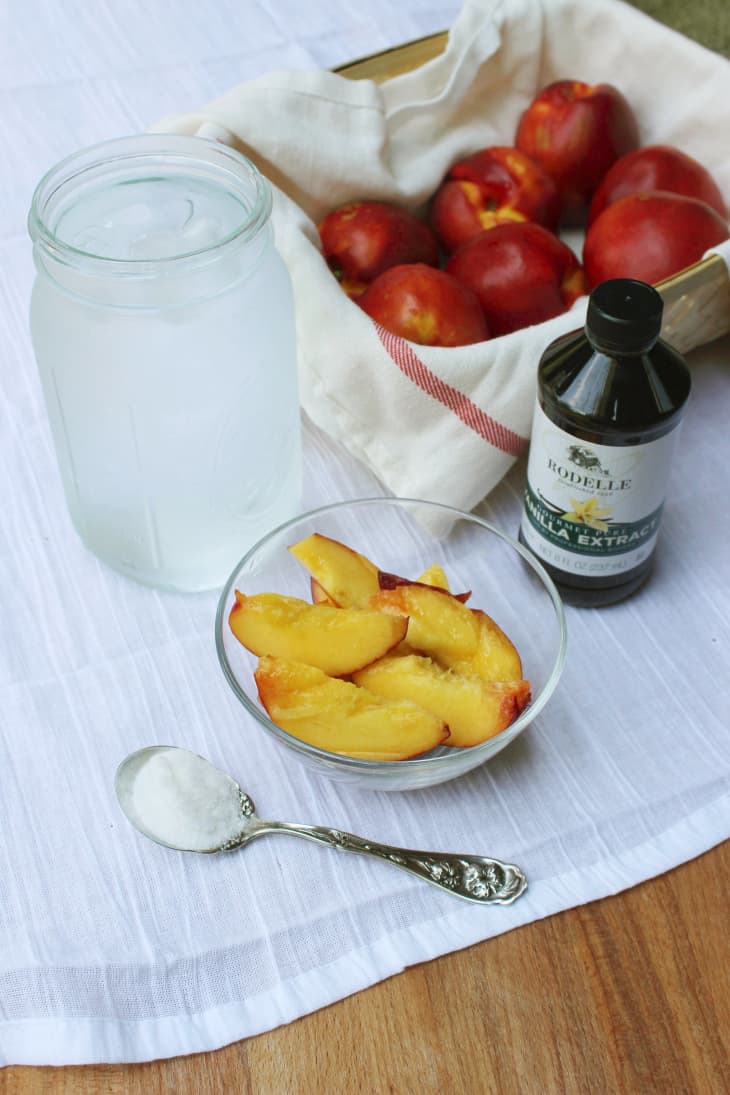 Recipe: Vanilla Nectarine Agua Fresca | The Kitchn