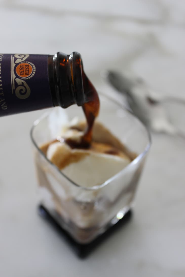 Two-Ingredient Cocktail Recipe: Double Chocolate Stout Ice Cream Float ...