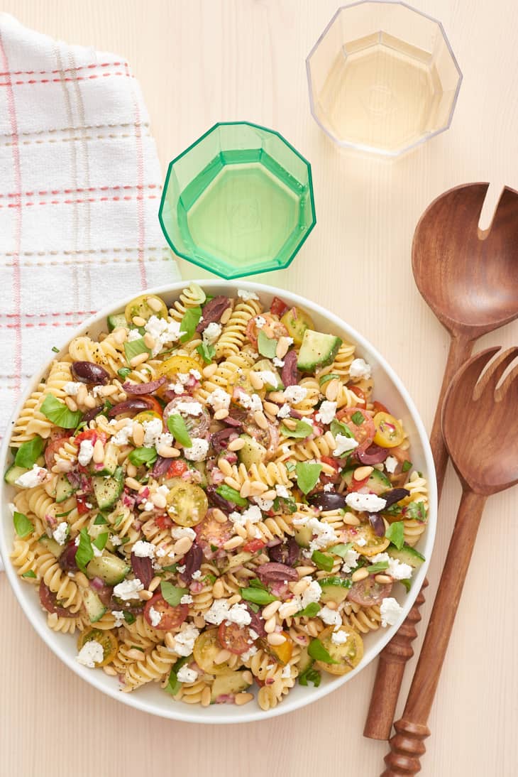 A Family-Friendly Menu for Your Summer Pool Party | The Kitchn