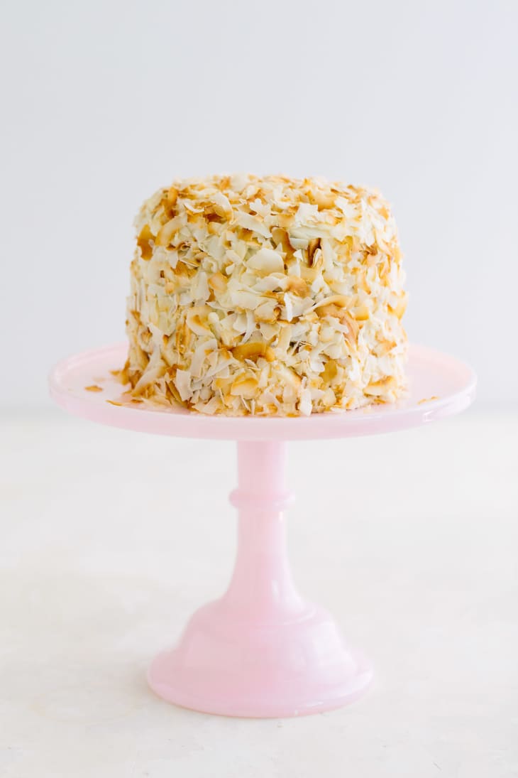 13 Easy, Pretty Ways To Top a Cake | The Kitchn