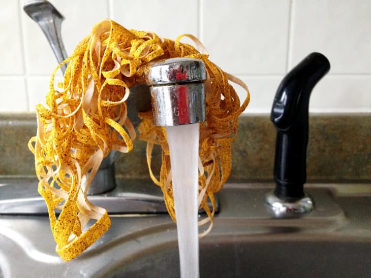 These Spaghetti Scrubbers Are the Best Dishwashing Tools Ever: And They ...