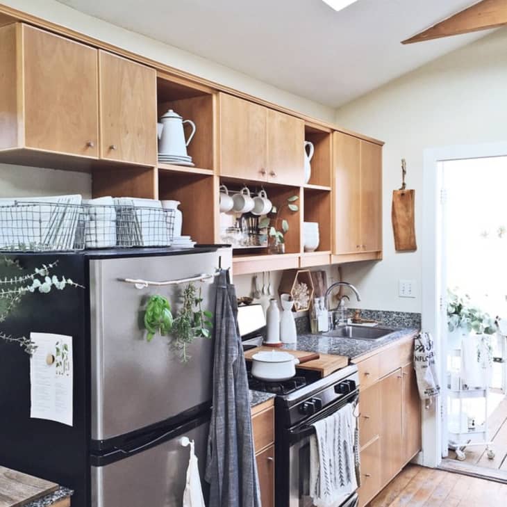 5 Things We Can Learn from This “Ugly Duckling” Cottage Kitchen | The ...