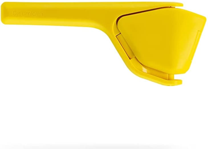 Dreamfarm Lemon Fluicer Review 2023: Flat Lemon Juicer | The Kitchn