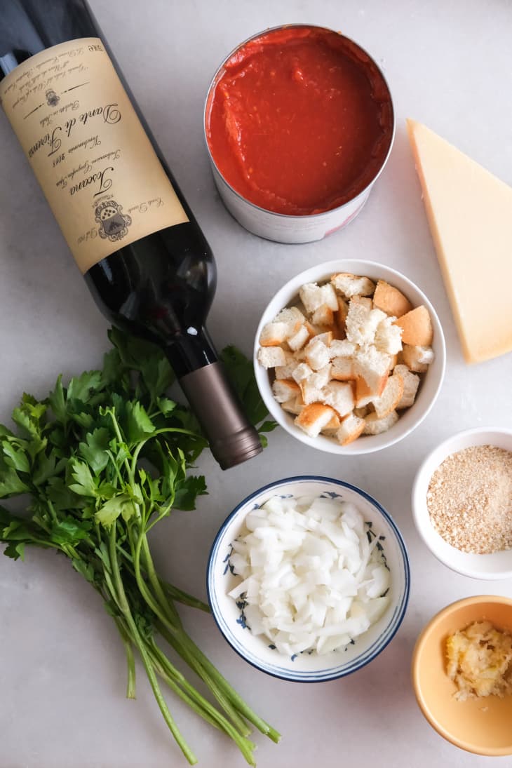 I Tried Taylor Swift’s Favorite Spaghetti & Meatballs Recipe | The Kitchn