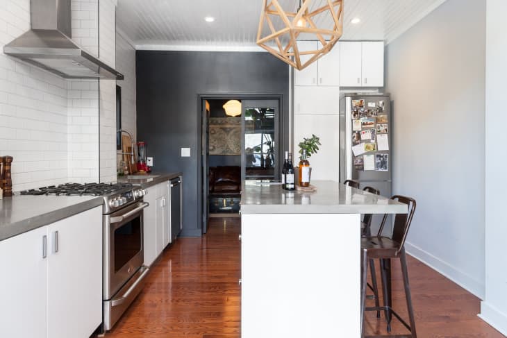 33 Kitchen Island Breakfast Bar Ideas for Countertop Seating (With ...