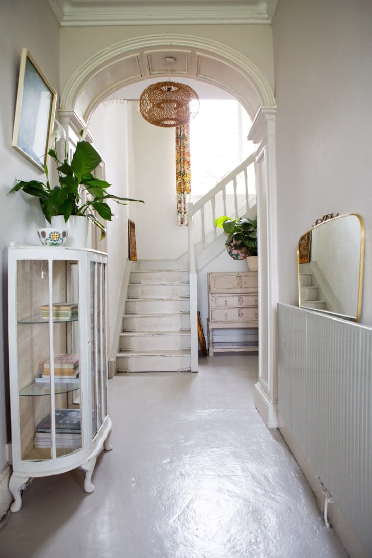 35 Smart Entryway and Hallway Decorating Ideas | Apartment Therapy