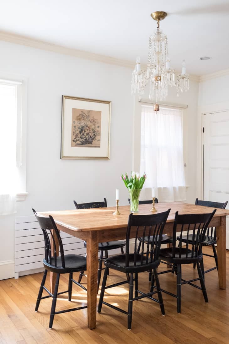 Does a Rug Belong Under a Dining Room Table? Here's How to Tell ...