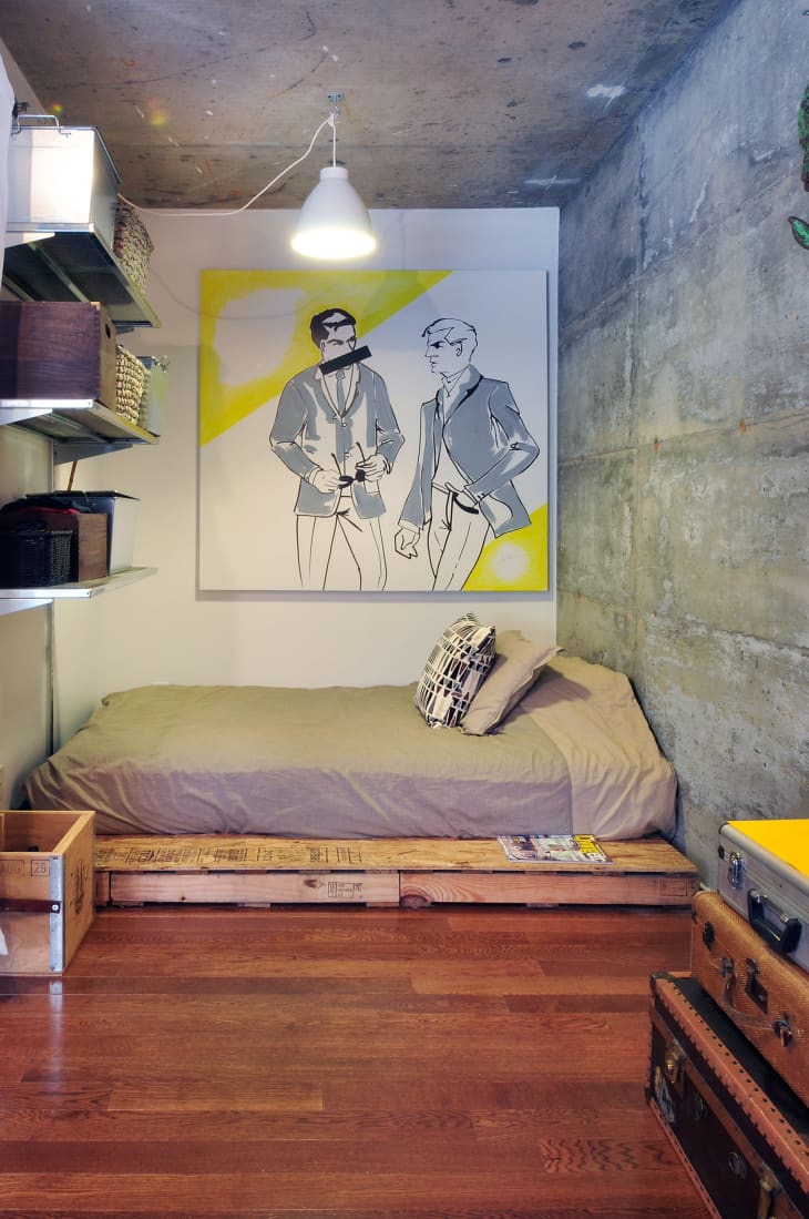 House Tour: A Small Studio Full of Art and DIY Projects | Apartment Therapy