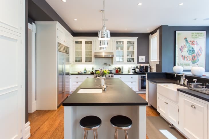 33 Kitchen Island Breakfast Bar Ideas for Countertop Seating (With ...