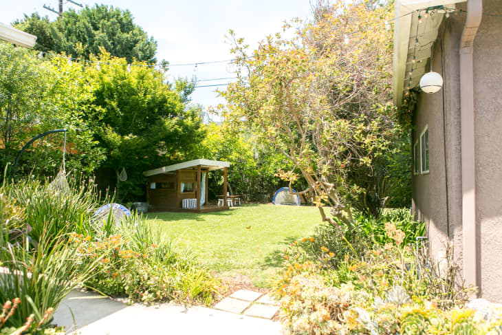 Backyard Ideas from a Creative California Outdoor Space | Apartment Therapy