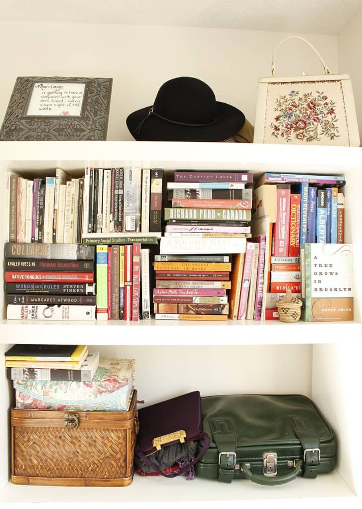 Best Ideas For Arranging Books | Apartment Therapy