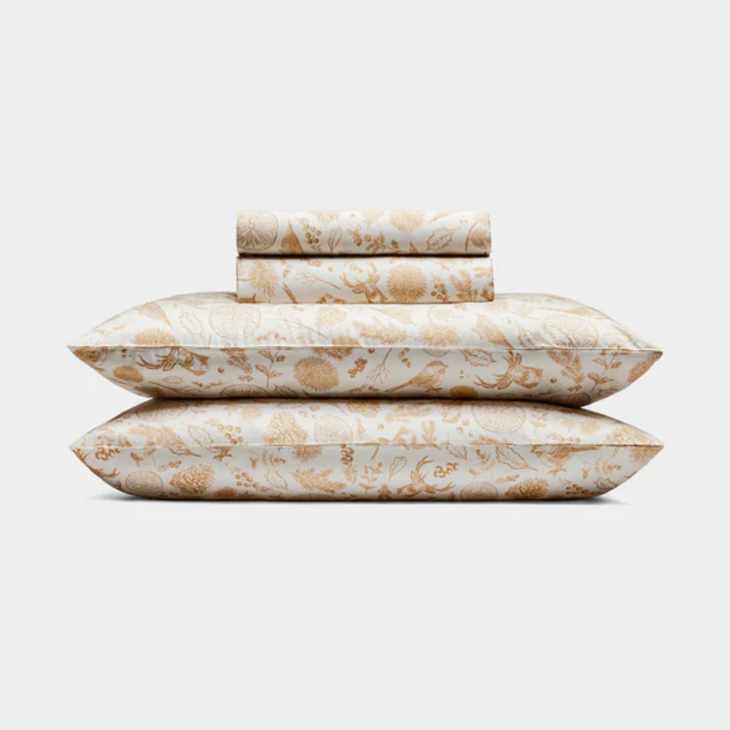 Save 20% on the Cozy Earth Holiday Bamboo Sheet Set | Apartment Therapy