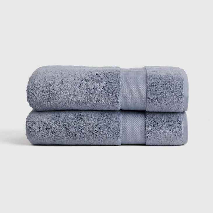 23 Best Quince Holiday Gifts — From Bedding to Luggage | Apartment Therapy