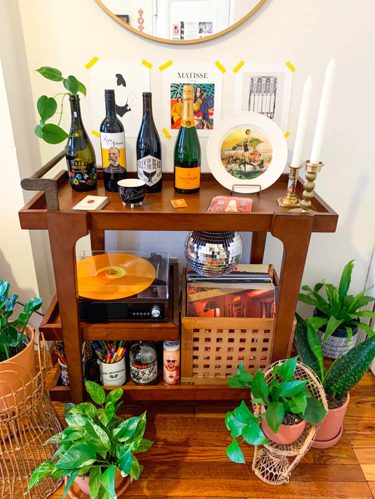 Tiny 280-Square-Foot Manhattan Studio Apartment Tour Photos | Apartment ...