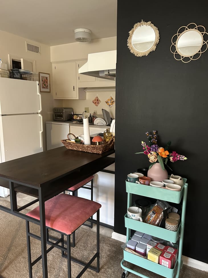 See Julia's 494-Square-Foot Apartment in Virginia from the Small/Cool ...