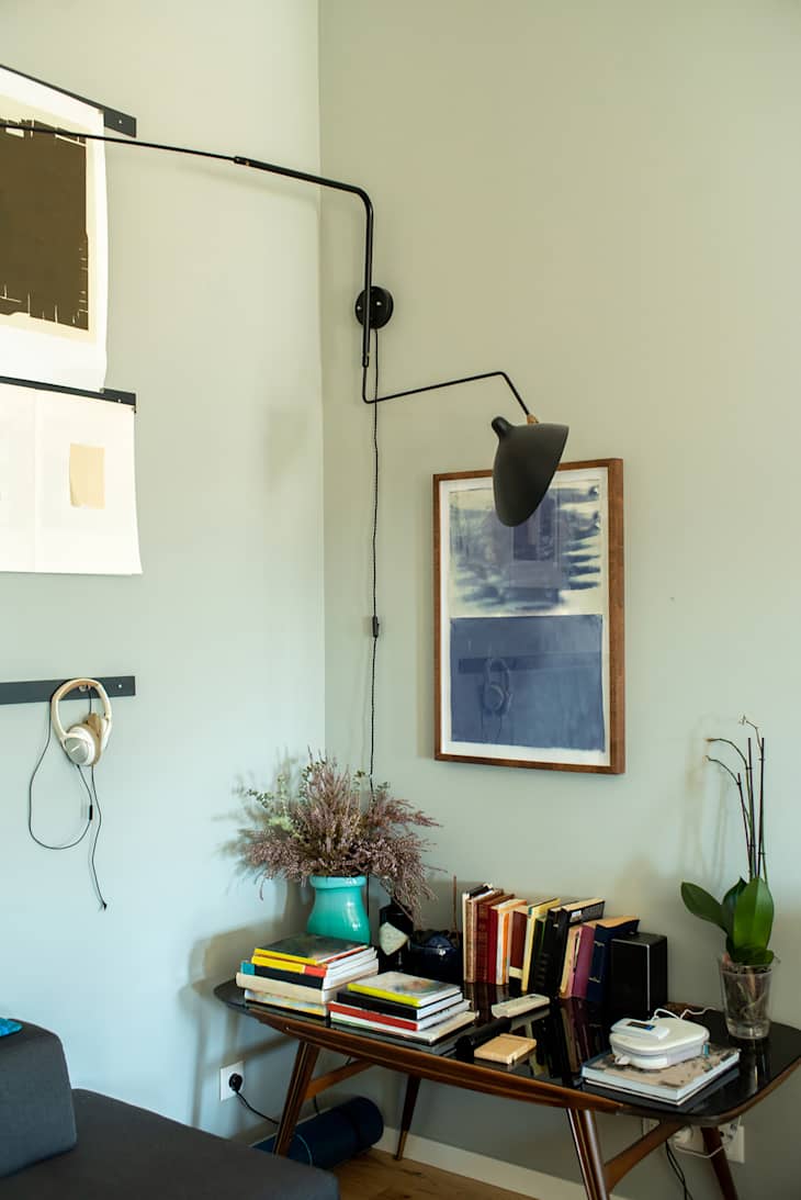Designers Say to Skip These 7 Things in a Small Living Room | Apartment ...