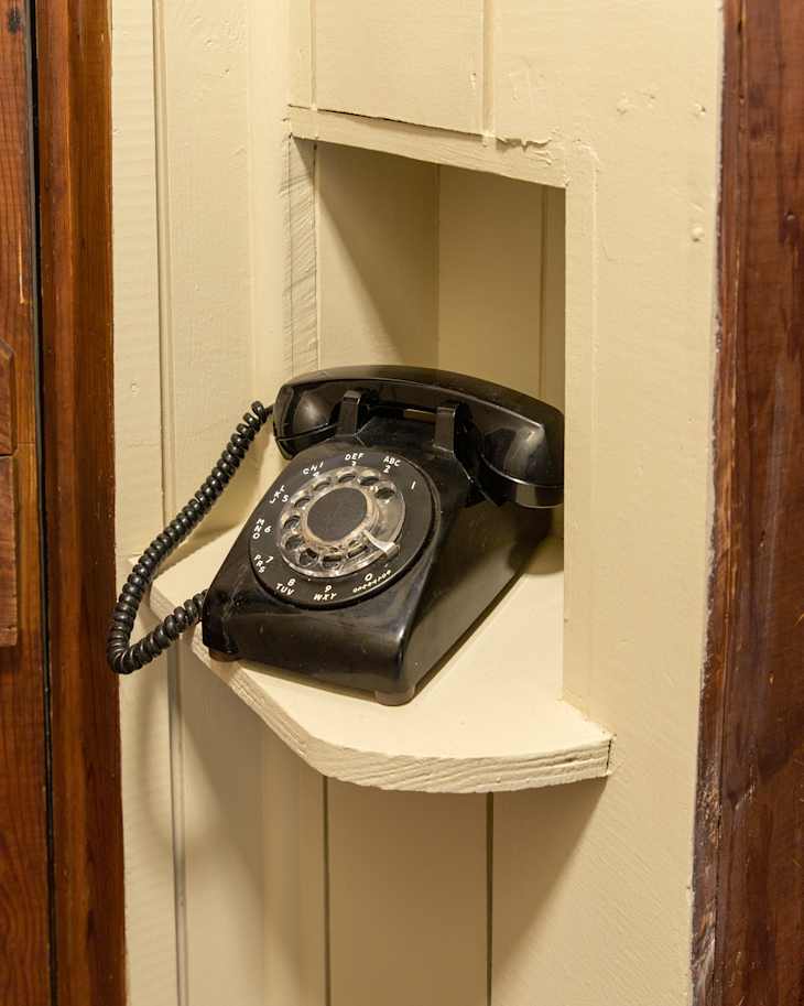 I Love Phone Nooks, and Every Home Should Keep Theirs | Apartment Therapy