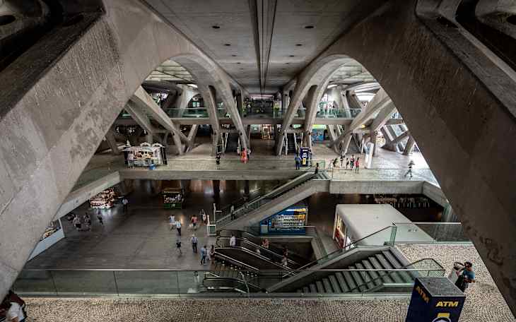 A Brief History of Brutalist Design & Why It’s Making a Comeback ...