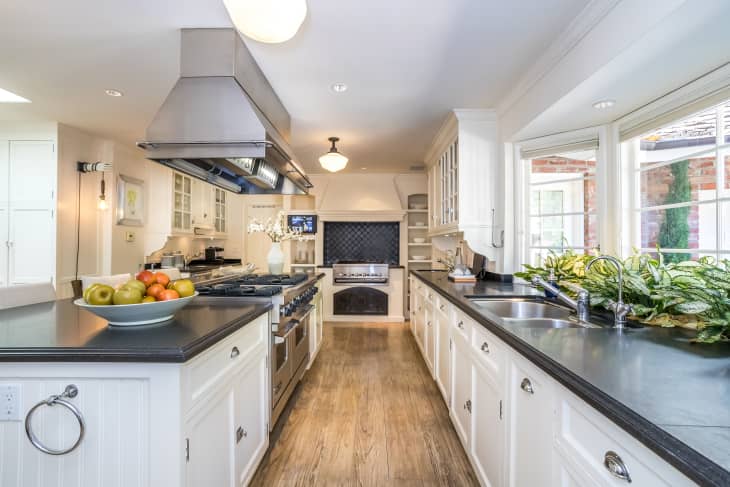 Peek Inside Jim Carrey’s Brentwood Mansion for Sale | Apartment Therapy