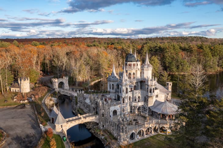 There's (At Least!) One Very Weird Thing About This Castle Kitchen ...