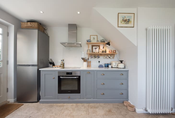 7 Kitchen Cabinet Color Trends on Their Way in (and Out!) in 2024 | The ...