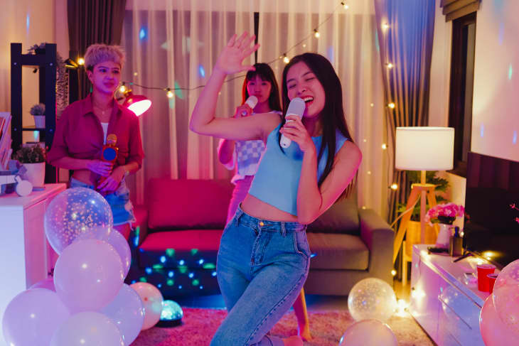 15 Fun Ideas for a Night In with Your Roommates | Dorm Therapy