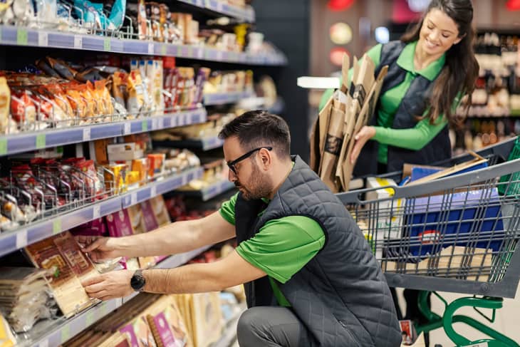 Which Grocery Store Pays Their Employees the Most? We Investigate | The ...