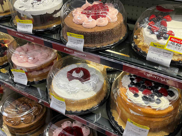The Best Grocery Store Cakes, According to Pastry Chefs | The Kitchn