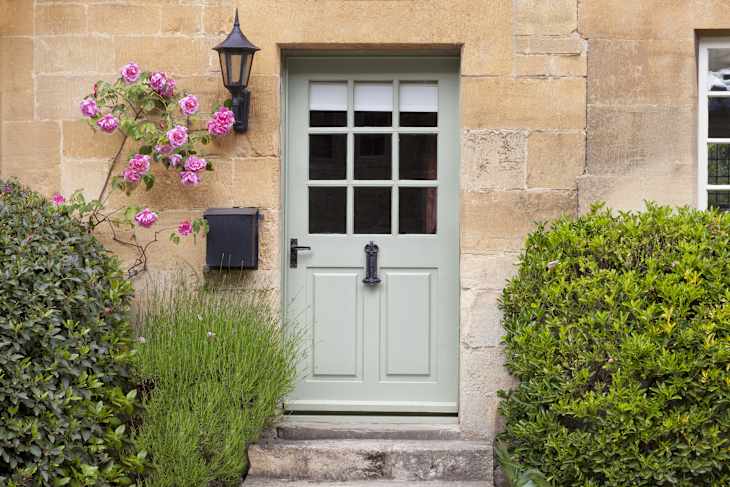 7 Worst Paint Colors for Your Front Door, According to Designers ...