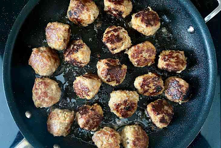 I Never Bake or Pan-Fry Meatballs — I Swear By This “Life-Changing ...