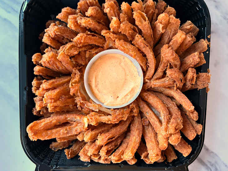 Trader Joe’s vs. Outback Steakhouse: Which Fried Onion Is Better? | The ...