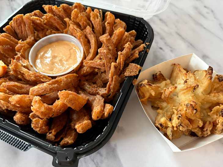 Trader Joe’s vs. Outback Steakhouse: Which Fried Onion Is Better? | The ...