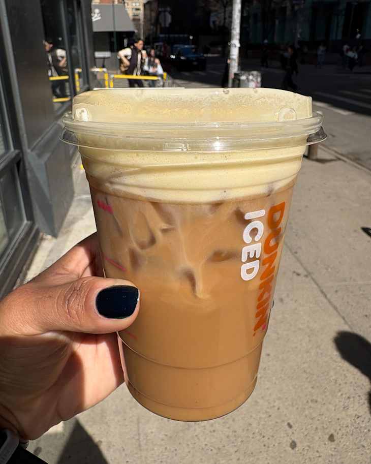 I Tried Dunkin’s New Banana Puddin’ Cloud Latte | The Kitchn