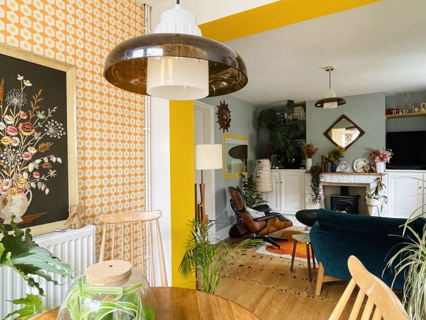 English Cottage Retro Interior Tour Photos | Apartment Therapy