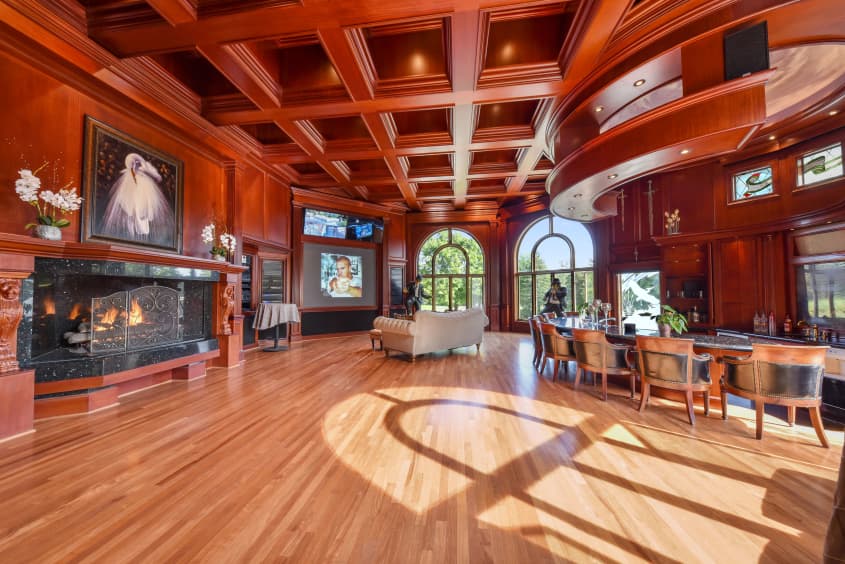 Eminem’s Former Michigan Mansion Is on the Market for $3.2 Million ...