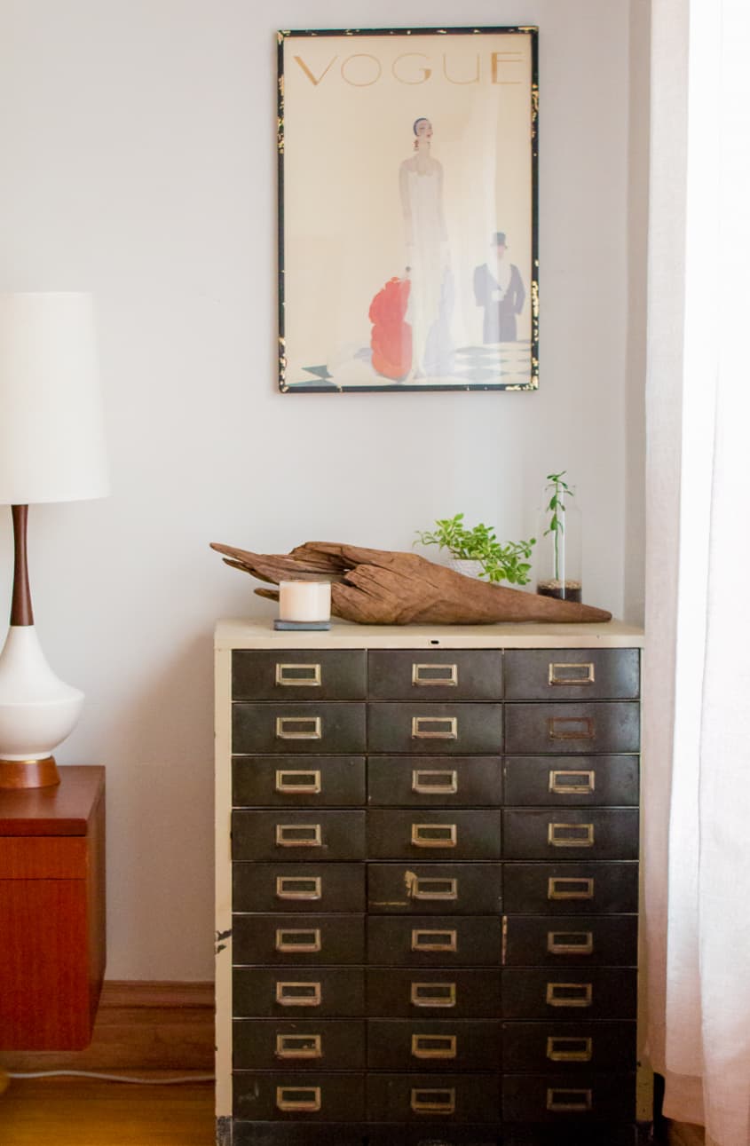 Eclectic Travelers Share Their Life and Apartment in Chicago ...