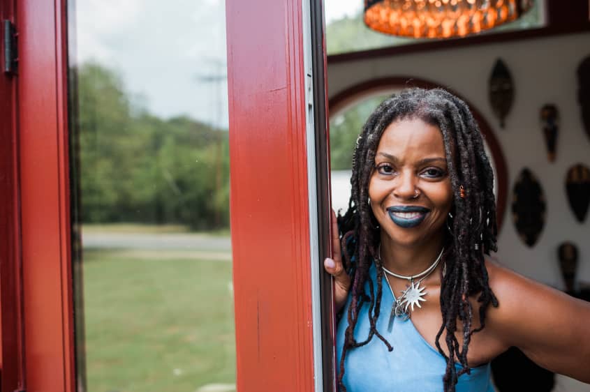 Tiny House Tour Photos Ms. Gypsy Soul Jewel Pearson | Apartment Therapy