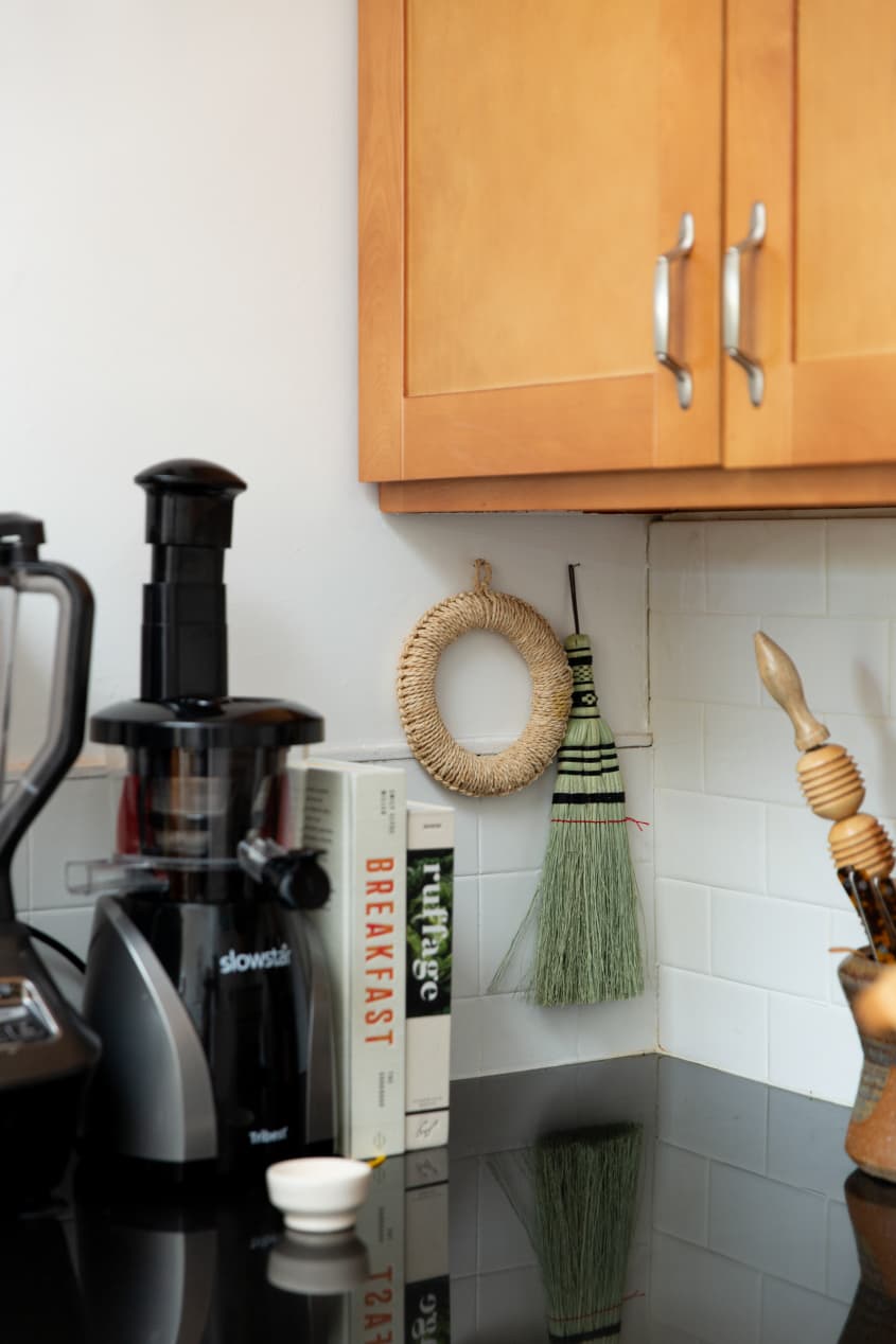 400-Square-Foot Studio Apartment Small Space Tips | Apartment Therapy