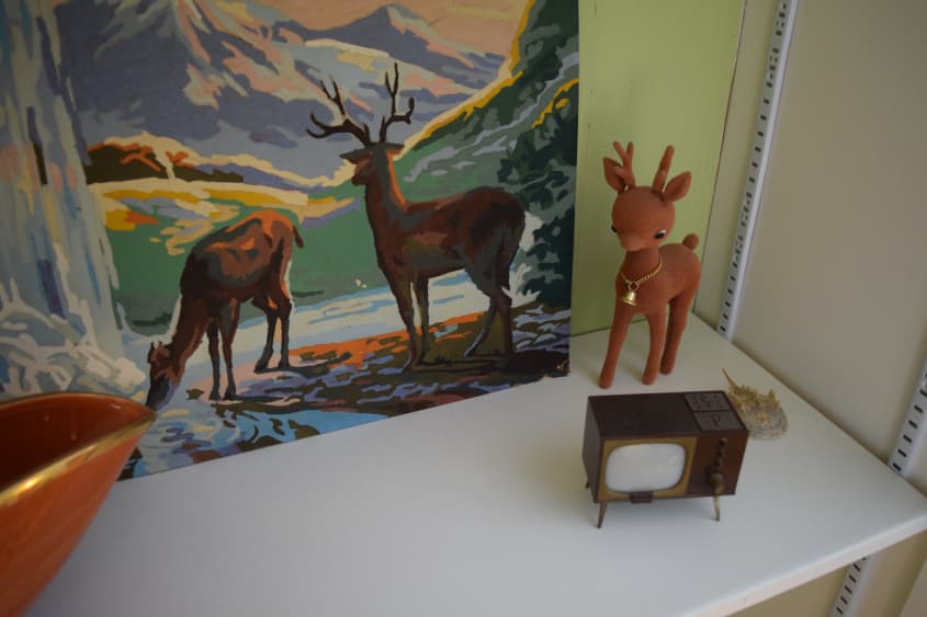 Lisa’s Artgoodies and Vintage Finds | Apartment Therapy