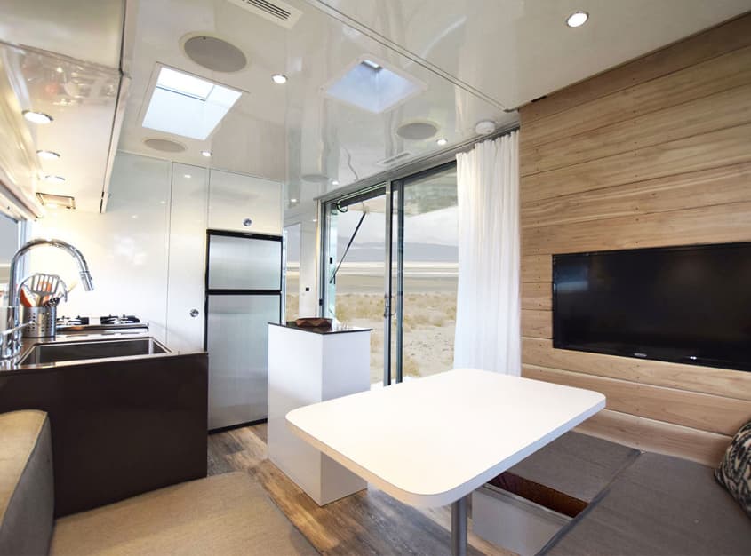 Go Totally Off The Grid With This Sleek Camper | Apartment Therapy