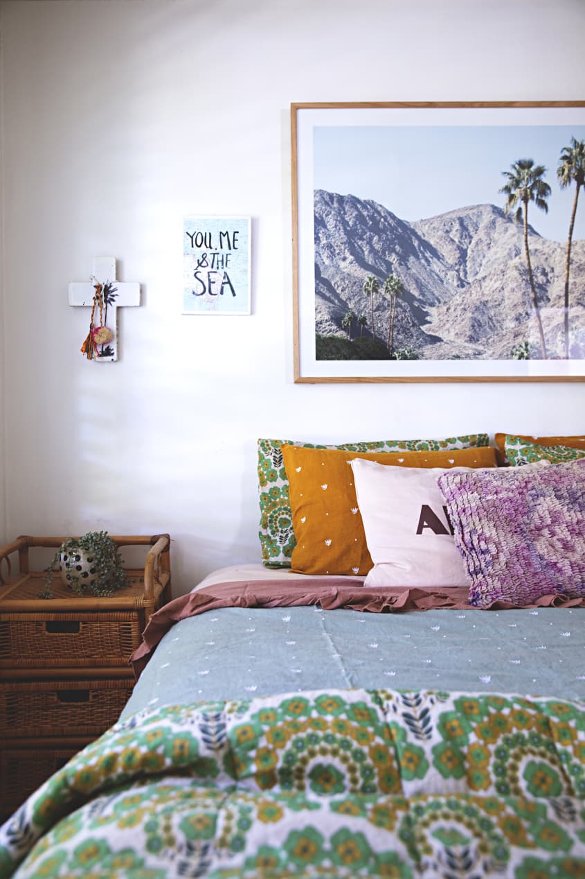 Vibrant Art and Rugs Add Color to This Rental House | Apartment Therapy