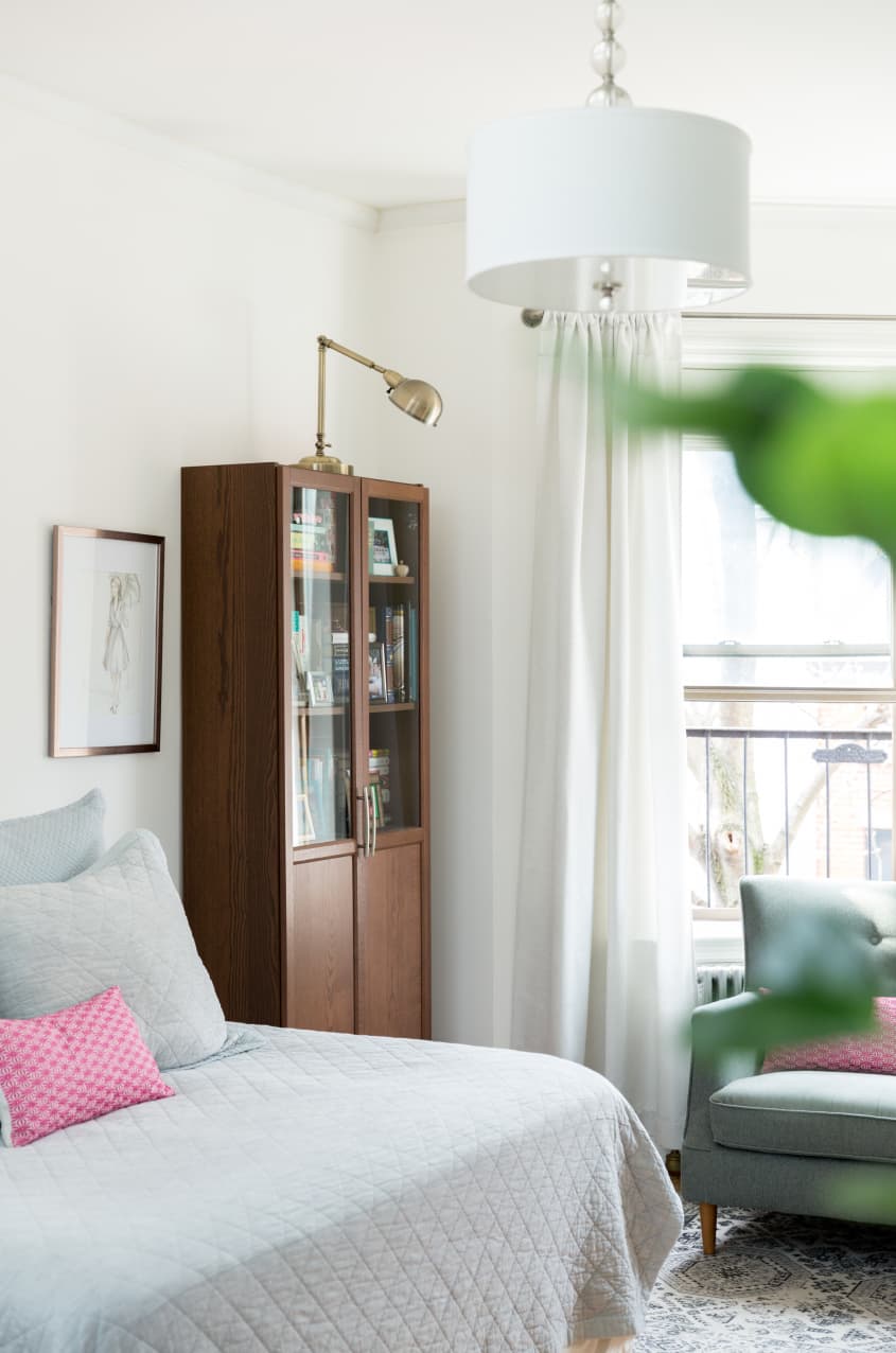 A Super Small 375-Square-Foot Studio Is Masterfully Arranged ...