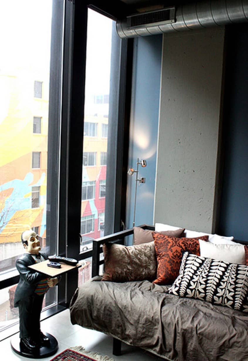 Stefan’s Inspired & Eclectic Studio | Apartment Therapy